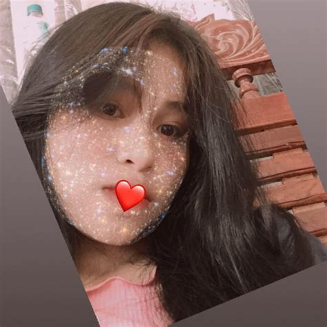 ស្រីអូន៚ លក់គ្រឿងក្រអូប