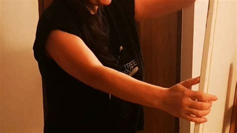 Watch Smoking Coughing And Painting While Having Bronchitis Porn Video