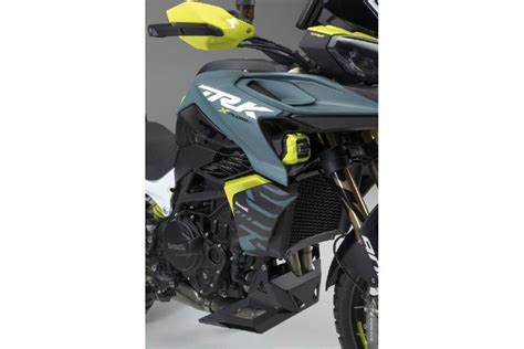 Trk 902 Explorer Le Trail Benelli Parée Pour Laventure La Vraie