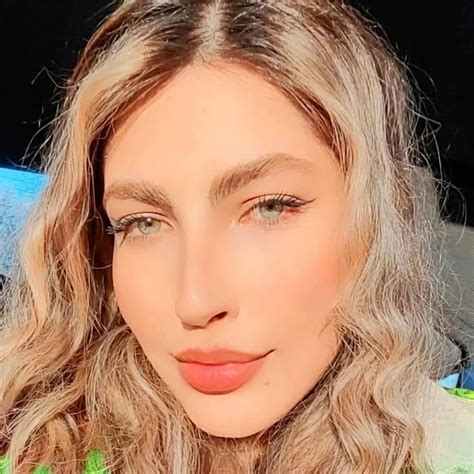 شما به بخشیدن آدما ادامه می‌دین تا یه جایی که دیگه دوستشون ندارید