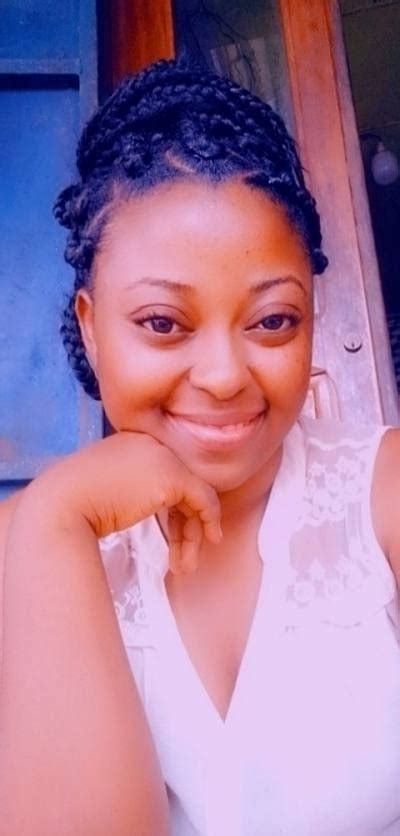 Rencontre Femme Michou 29 Ans Cameroun 160cm Et 75kg