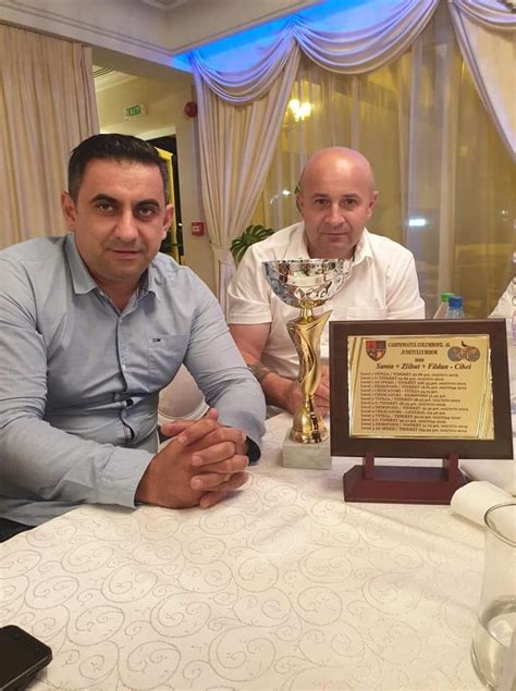 Columbofilnet Licitatie Cu 10 Porumbei Oferiti De