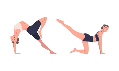 요가를 하는 젊은 여성들 스튜디오에서 다양한 아사나를 연습하는 스포츠 복장을 한 소녀들 육체와 영적 연습 개념 만화 벡터 일러스트 레이 션 건강한 생활방식에 대한 스톡 벡터