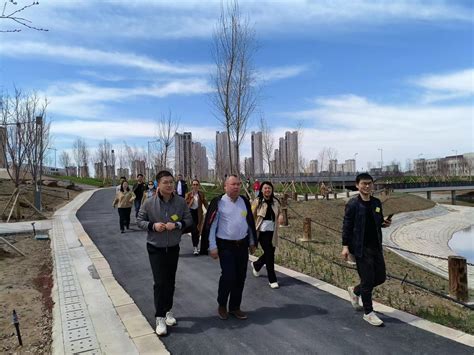 凝心聚力健步走 团结一致向前行 ——学院教师参加“百年辉煌 迈步前行”教职工“工会杯”健步走活动 新疆大学机械工程学院、智能制造现代产业学院