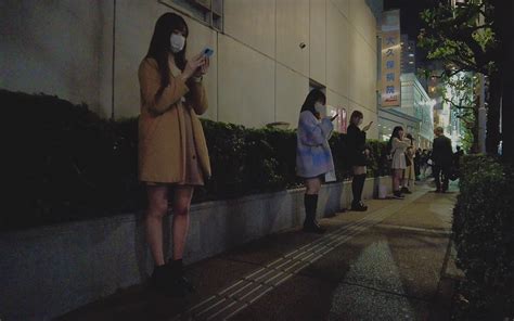 东京新宿歌舞伎町大久保公园相亲角 柚子木字幕组 柚子木字幕组 哔哩哔哩视频