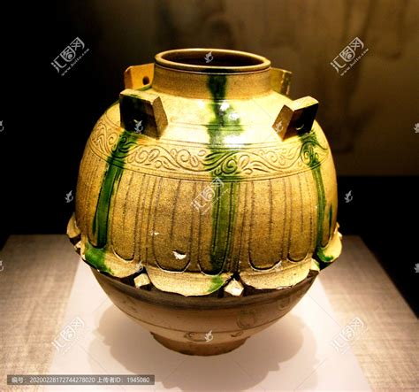 黄釉绿彩四系刻花罐 文物考古 文化艺术 摄影素材 汇图网www huitu