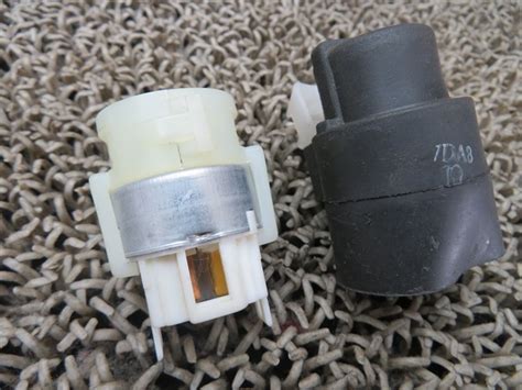 3574・レガシィ B4 Be5 【リレー 2個セット】ta Be5 Ej206 ツインターボ スポーツシフト E 4at★ヒビ 割れ無し★82501aa130 82501ae060の落札