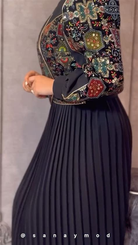 ‎🦋سانایلباسمانتو🦋‎ ‎به جرئت میگم از همه ی دامن‌پلیسه ها یه سرو گردن