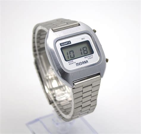 Vintage 1980s Digital Watch Lcd Quartz Time Display Calendar With Light
