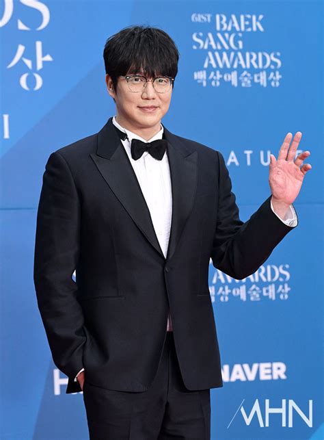 성시경 미등록 운영 논란에소속사 몰랐다 즉시 등록절차 진행 중 공식입장 전문