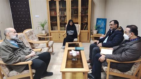 نقش واسطه گری کتابخانه های عمومی در ترجمان دانش علوم سیاسی و تعمیق بینش سیاسی خبرگزاری حوزه