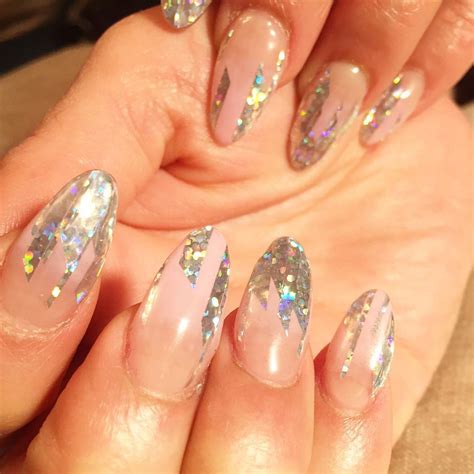 10 Stunning Fall Glitter Nail Colors You Need To Try Now