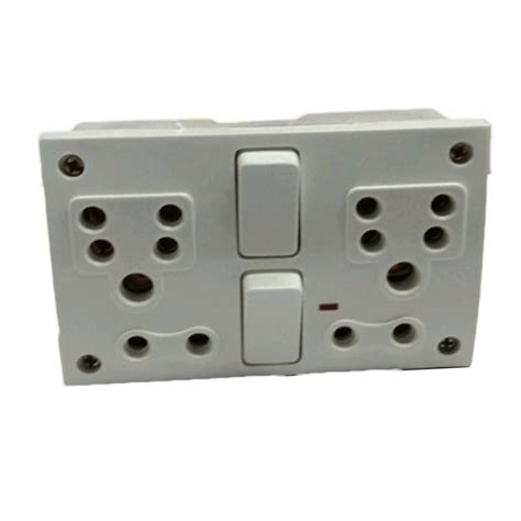 16Amp White Multipin Electric Socket Plastic Body 220V At 100 Piece In New Delhi