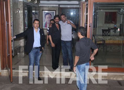 Shah Rukh Khan Visits Sanjay Dutt
