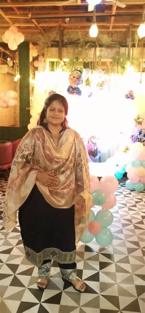 garima saxena medium