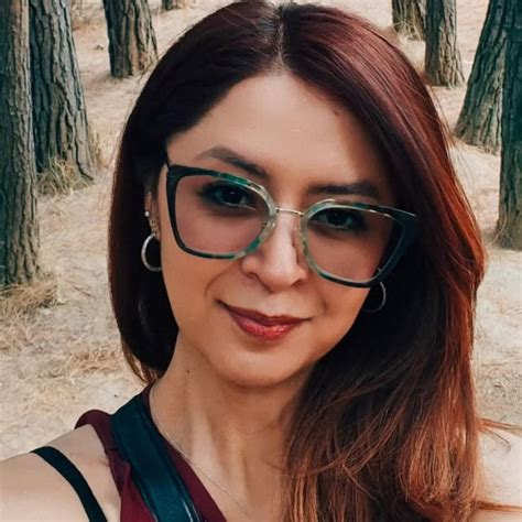 Patricia Patiesandov On Threads