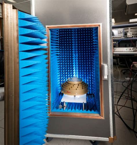 Expérience De Calibration En Absolu Dune Chaîne De Réception Gnss