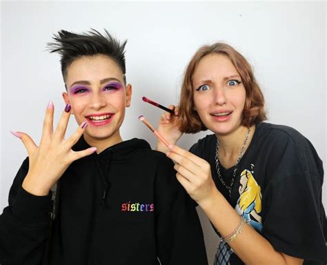 Sis Vs Bro Youtube American Meme Ronald Youtubers