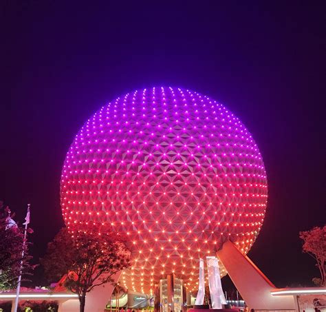 Epcot At Night Rwaltdisneyworld