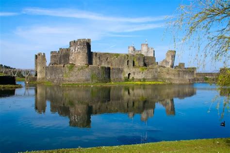 15 Best Welsh Castles To Visit Hoseasons Blog