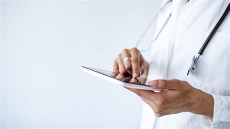 КАЗУСЪТ С МЕДИЦИТЕ ОТ ДОБРИЧ Съдът призова за извънсъдебно споразумение Nova