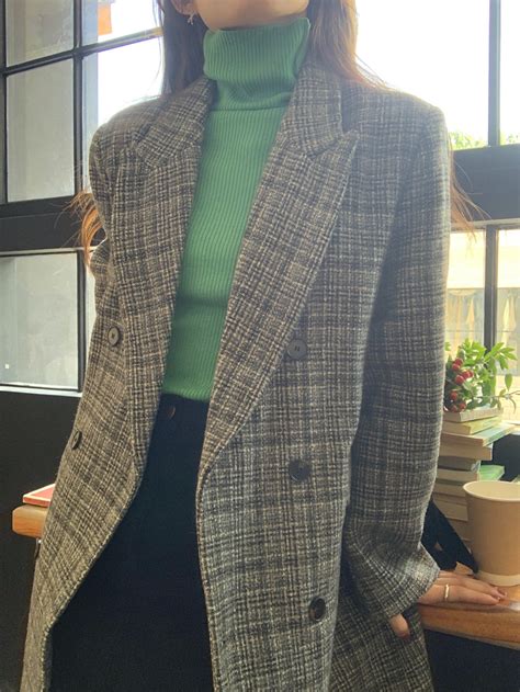 올드머니룩 체크무늬 롱코트 테일러타라 격자무늬 여유핏 일자 더블버튼 모직 롱코트 도톰 깔끔한 단정한 결혼식 하객룩 오피스 출근룩 여친 데이트룩 격식룩 연말 모임룩