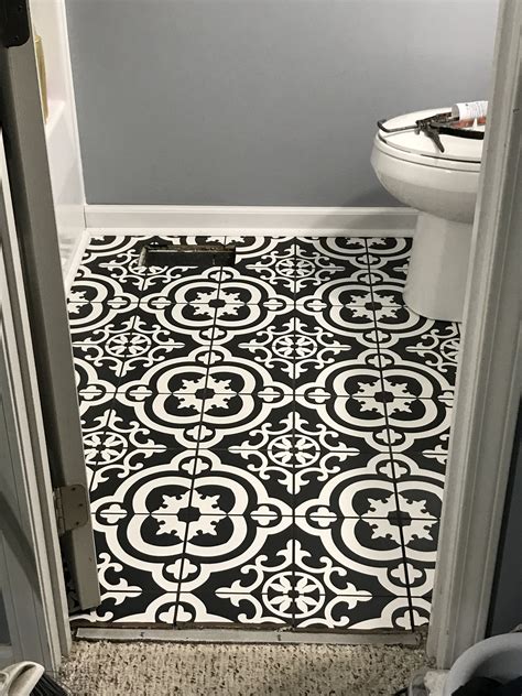 Creating A Timeless Look With Black And White Ceramic Floor Tile Home Tile Ideas