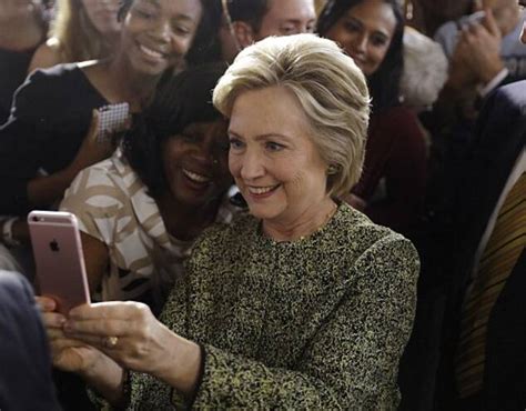 希拉里的这张照片火了