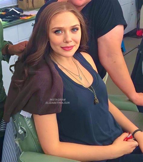 Elizabeth Olsen Scrolller
