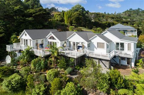 Arcline Architecture Inspired Boatshed Nz Metal Roofing Manufacturers