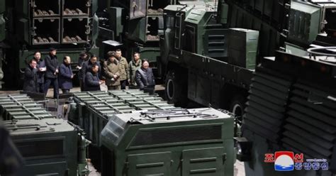 김정은 “대한민국은 우리 주적… 기회 오면 초토화”