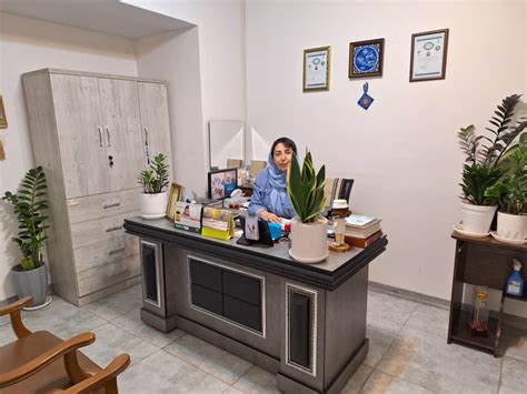 دکتر انوشه اسدی بهترین پزشک زنان و زایمان