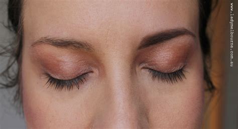 How To Define Your Brows