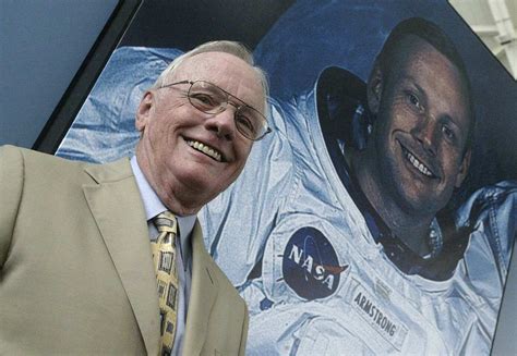 Neil Armstrong First Person To Walk On Moon Dies At 82 Los Angeles