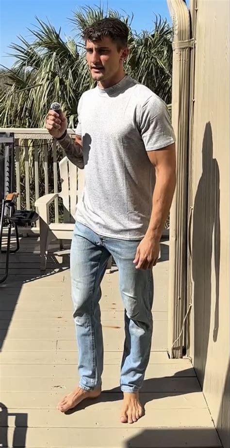 Pin By Steve Easley On Bf Barefoot Men Male Feet Barefoot