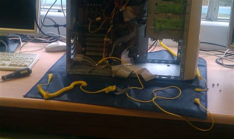 Hunt S IT Crowd CS P Setting A Standalone Computer And Installing Software And Hardware