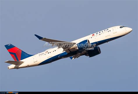 Airbus A220 300 Large Preview