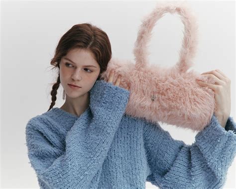 2024 올해의 컬러 ‘블루와 그린 패션서울