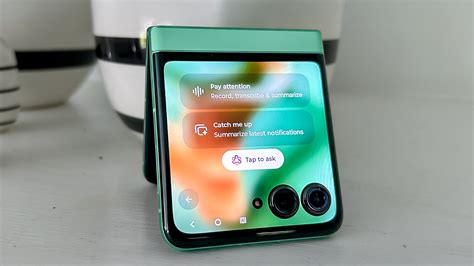 Motorola Razr And Razr 2023 Release Date Price Specs Colors And Latest News Tom S Guide