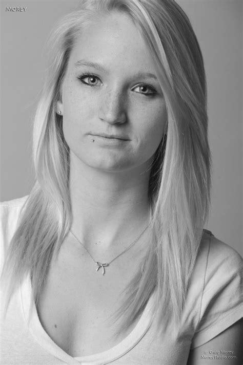 La Beauté Blonde Emma Pose En Noir Et Blanc Photos Porno Photos Xxx