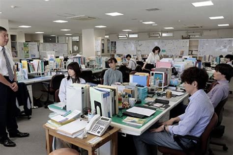 『最高の教師』4話 画面に映り込む謎の人物に視聴者ざわつく 「本当に怖い…」 Fumumu