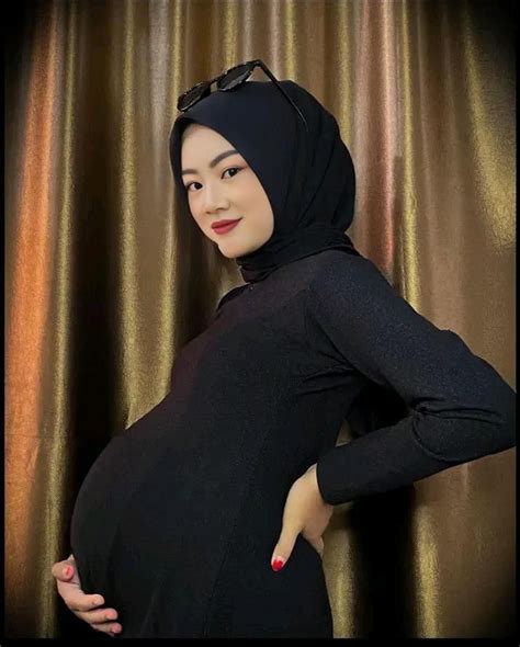 Ibu Hamil Di 2025 Gaya Ibu Hamil Gambar Hamil Wanita Hamil