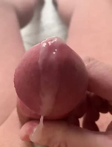 내 자지를 쓰다듬어준 후 큰 부하 xHamster