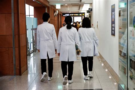 南韓醫界罷工再升高 首爾多家大學醫院教授今起無限期停職 新聞 Rti 中央廣播電臺