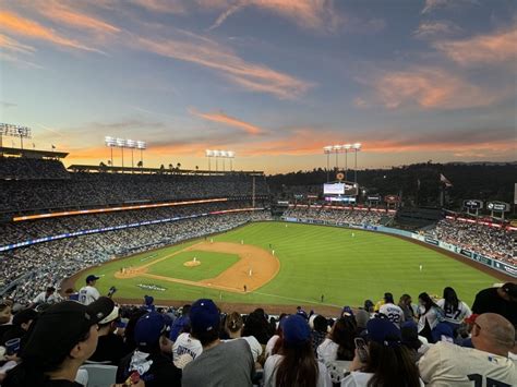 직관중 분위기 장난 아니네요  Mlbpark