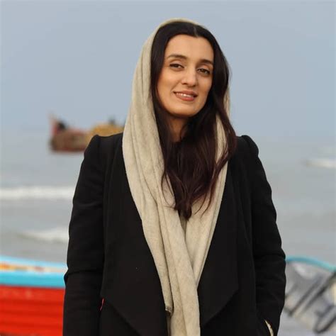 Mojganzare25 • Threads Say More