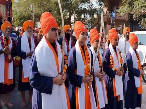 Guru Gobind Singhs Prakash Parv Celebrated With Enthusiasm गुरु