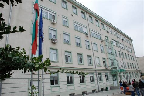 МБАЛ Сливен призова близките на изоставен възрастен човек да го приберат