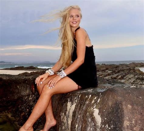 Meet Lovely Mia Kim His Age Family Boyfriend