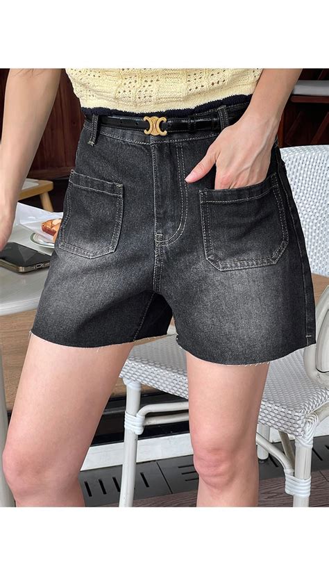 이지 캐쥬얼 룩 난닝구 Naning9” 캐주얼하면서 페미닌함 무드가 느껴지는 배색 원피스가 내일 오픈되는데요🤍 상의부분은 부드러운 골지 코튼 소재와 나머지 부분은